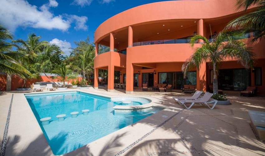 Stunning 8 Bedroom Beachfront Villa with Pool in Tulum, Mexico