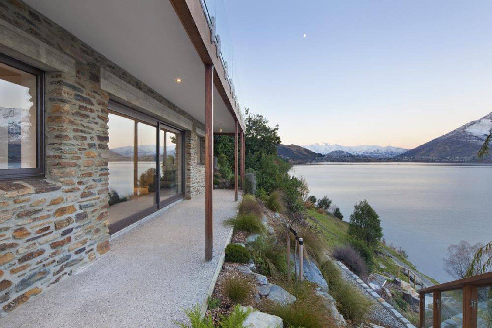 4 Bedroom Luxury Holiday Villa in Queenstown, New Zealand