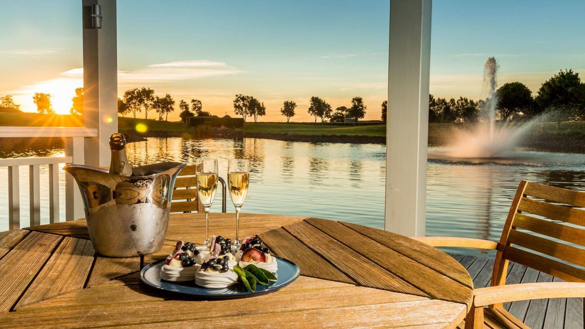 6 Bedroom Luxury Villa with Pool in Auckland, New Zealand