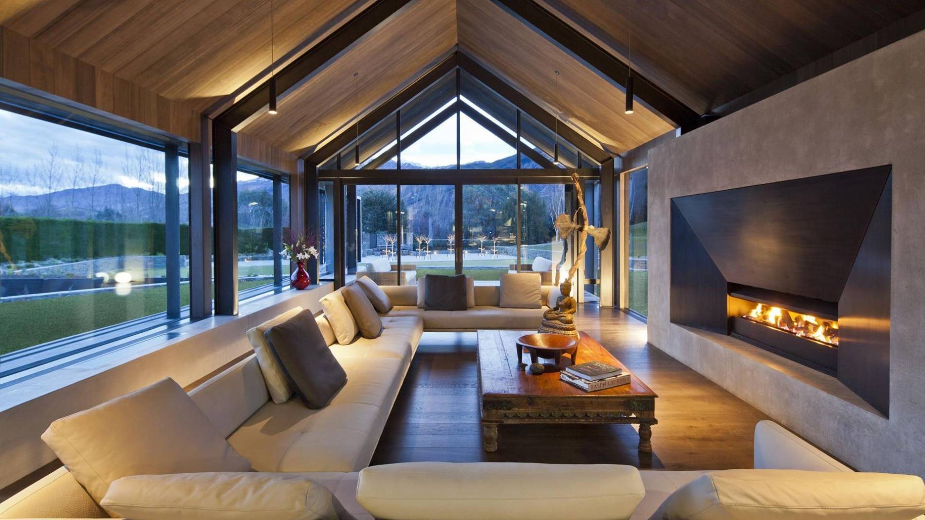 6 Bedroom Luxury Villa with Spa Pool in Queenstown, New Zealand