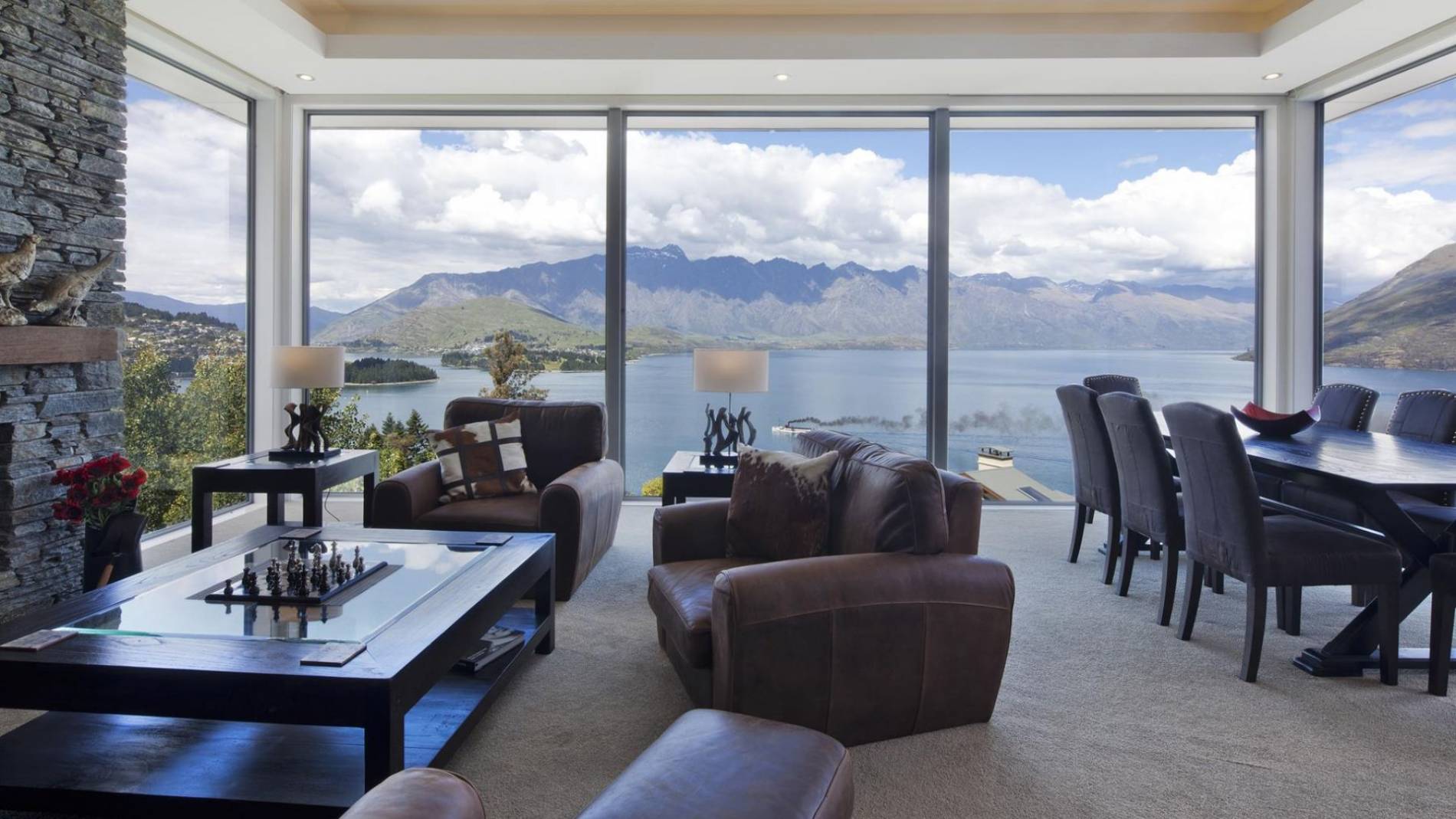 Private Luxury 4 Bedroom Villa with Spa Pool in Queenstown, New Zealand