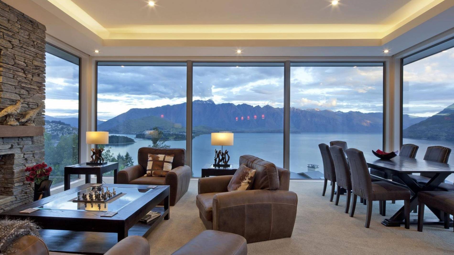 Private Luxury 4 Bedroom Villa with Spa Pool in Queenstown, New Zealand