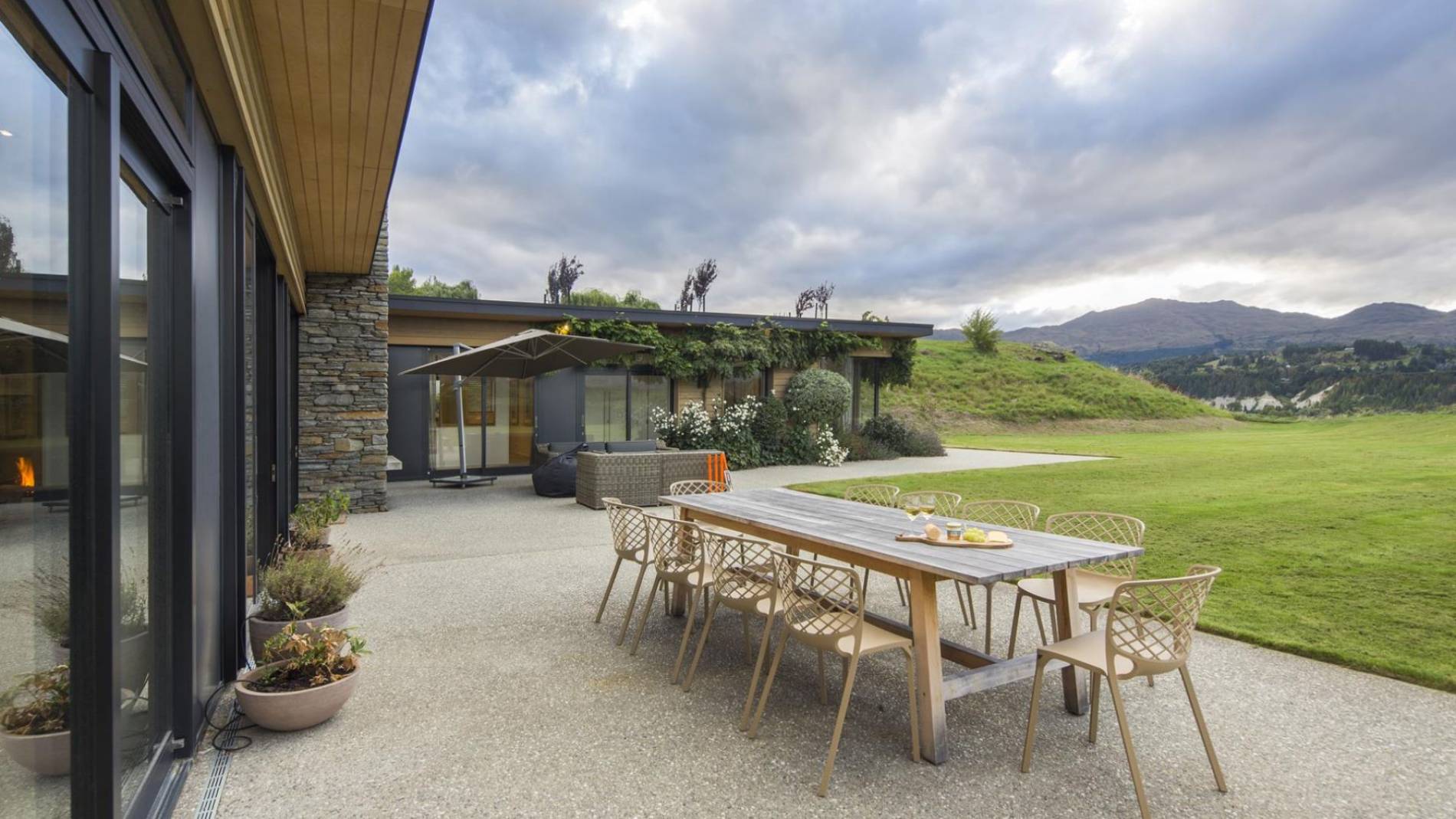 Luxury Villa in Queenstown, New Zealand - 4 Bedroom