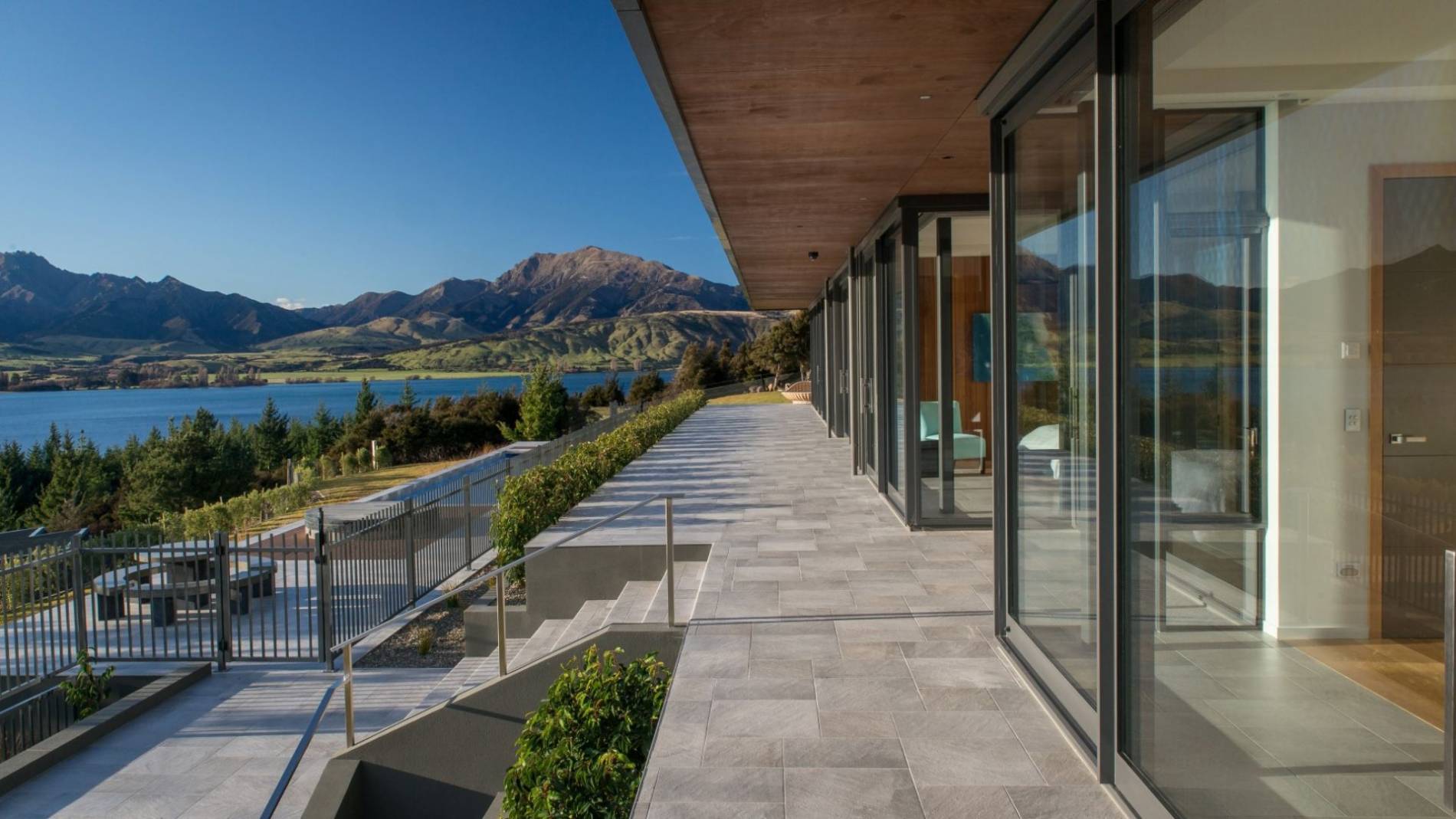 5 Bedroom Luxury Villa with Pool in Wanaka, New Zealand