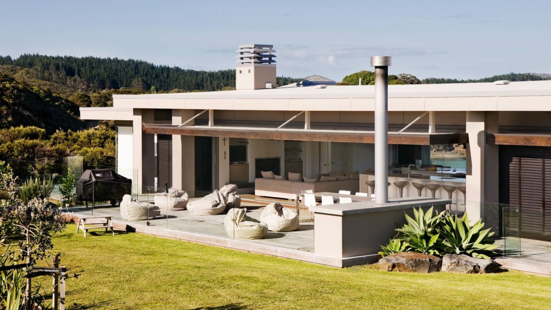 6 Bedroom Luxury Family Holiday Villa in Bay Of Islands, New Zealand
