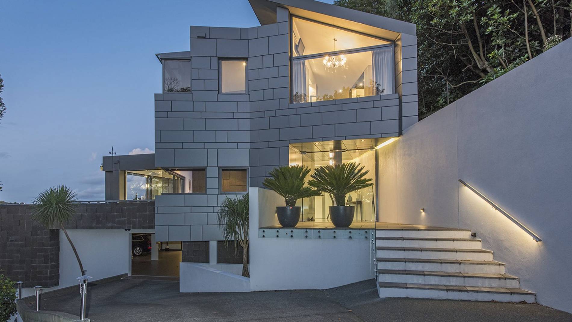 Magnificent 6 Bedroom Villa in Remuera with Ocean views
