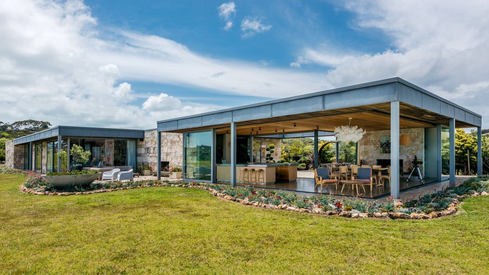 Luxury 4 Bedrooms Villa with Pool in Waiheke Island, New Zealand