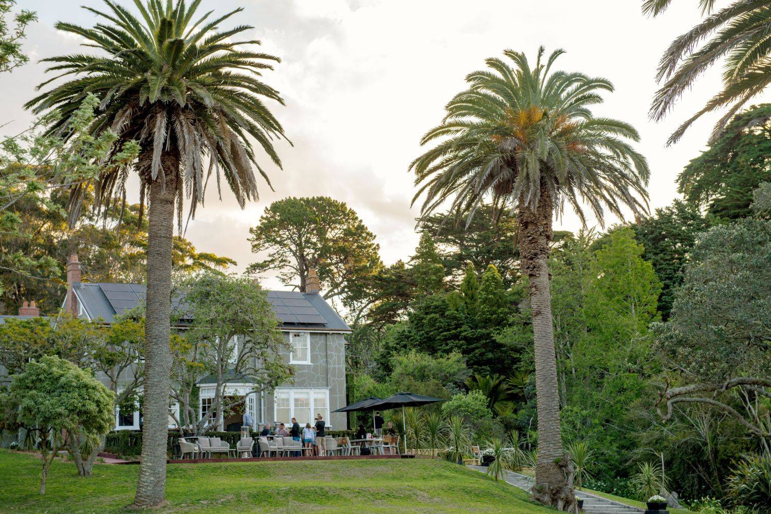 Luxury 9 Bedrooms Beachfront Villa in Auckland, Zealand